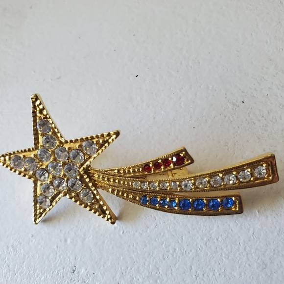 GE WLIND | Jewelry | Vintage Ge Wlind Patriotic Red White Blue Star Pin ...